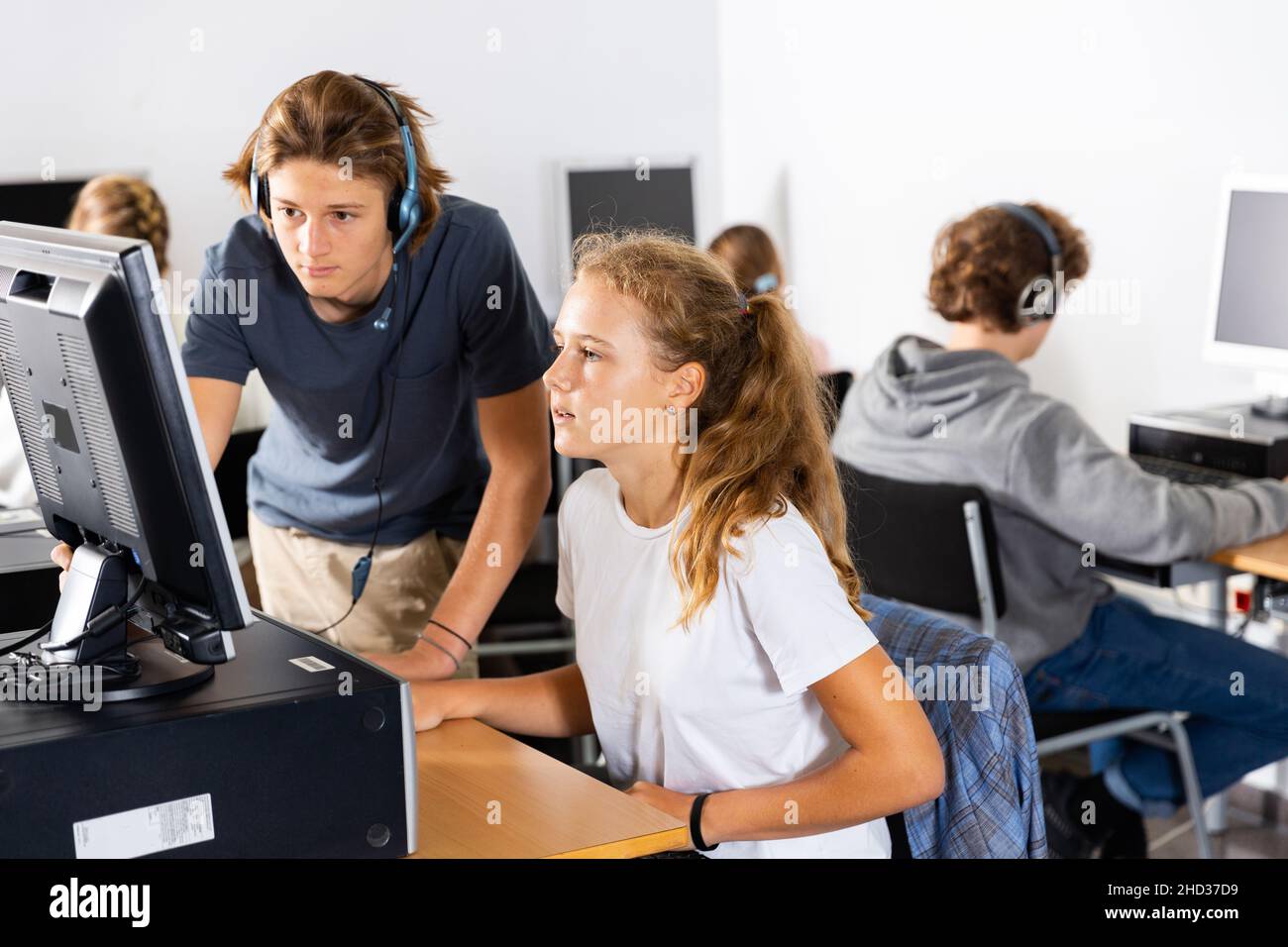 Teenagers in computer class Stock Photo - Alamy
