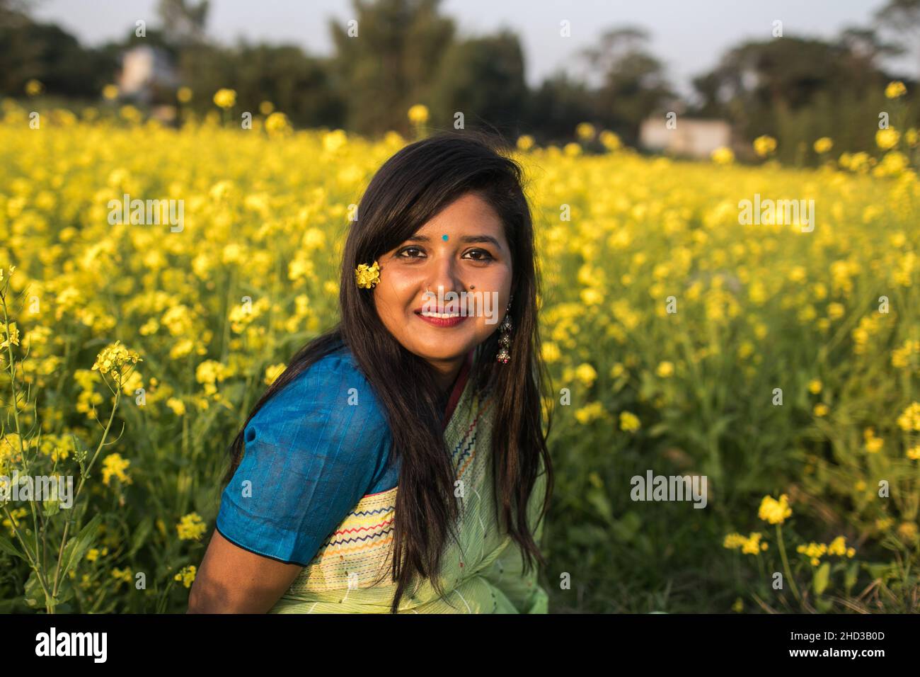 Dhaka, Bangladesh. 31st Dec, 2021. A woman poses for a photo at a ...