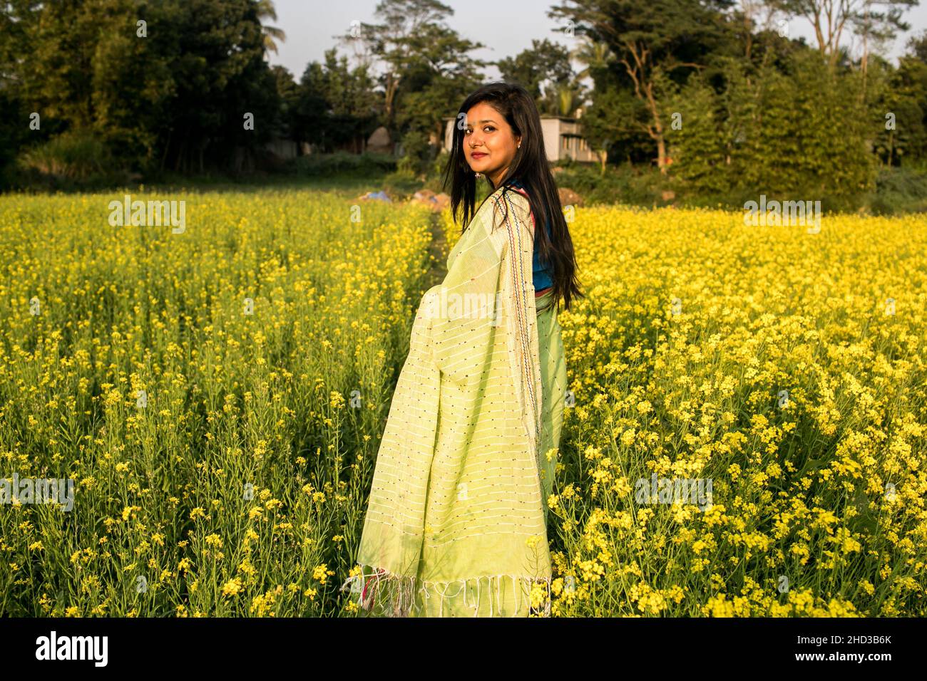 Dhaka, Bangladesh. 31st Dec, 2021. A woman poses for a photo at a ...