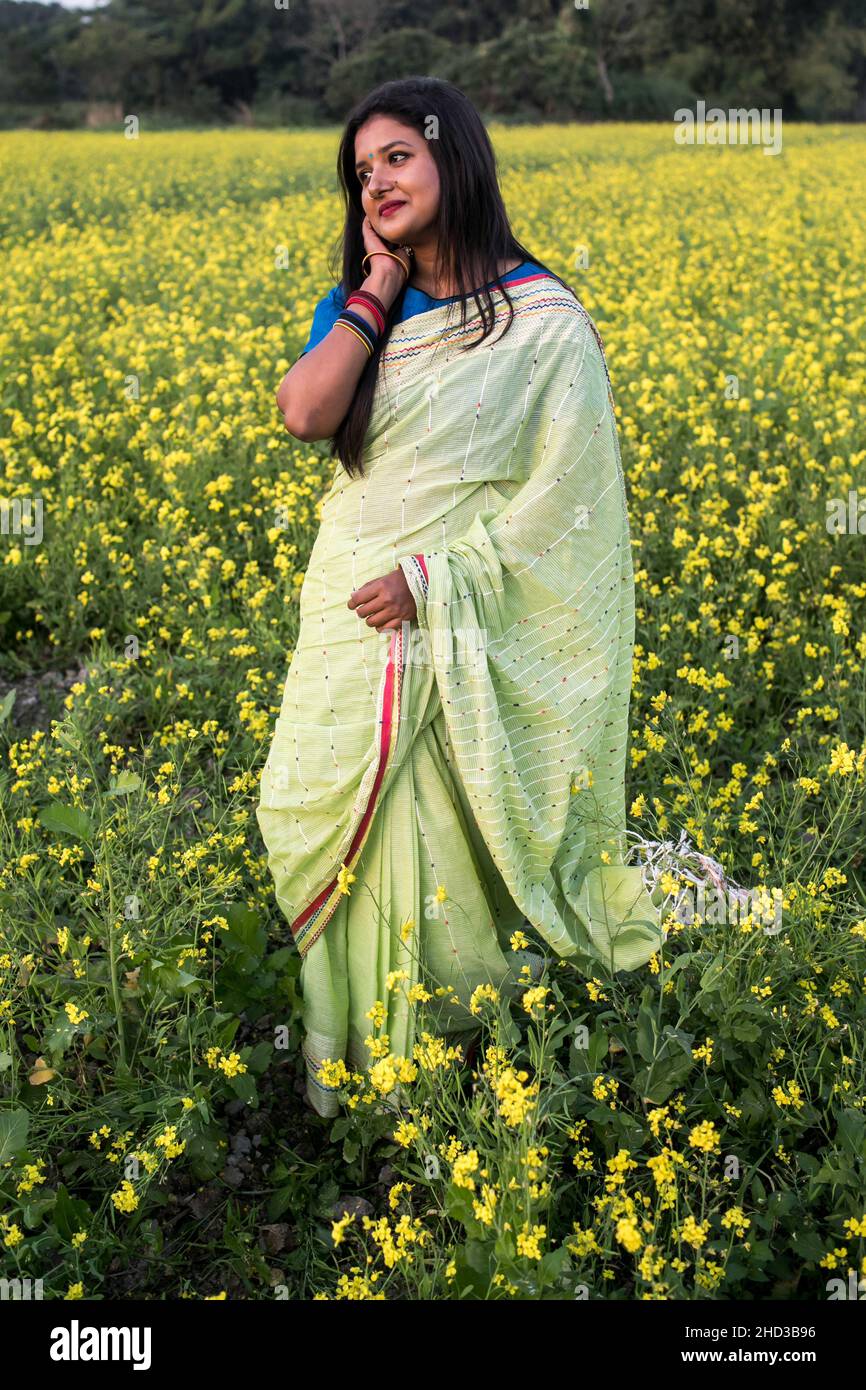 Dhaka, Bangladesh. 31st Dec, 2021. A woman poses for a photo at a ...