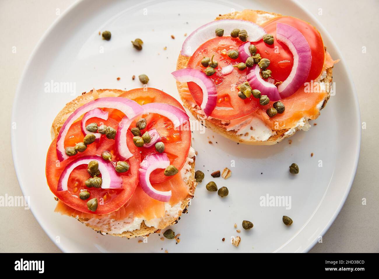 Cheese and tomato bagel hi-res stock photography and images - Alamy