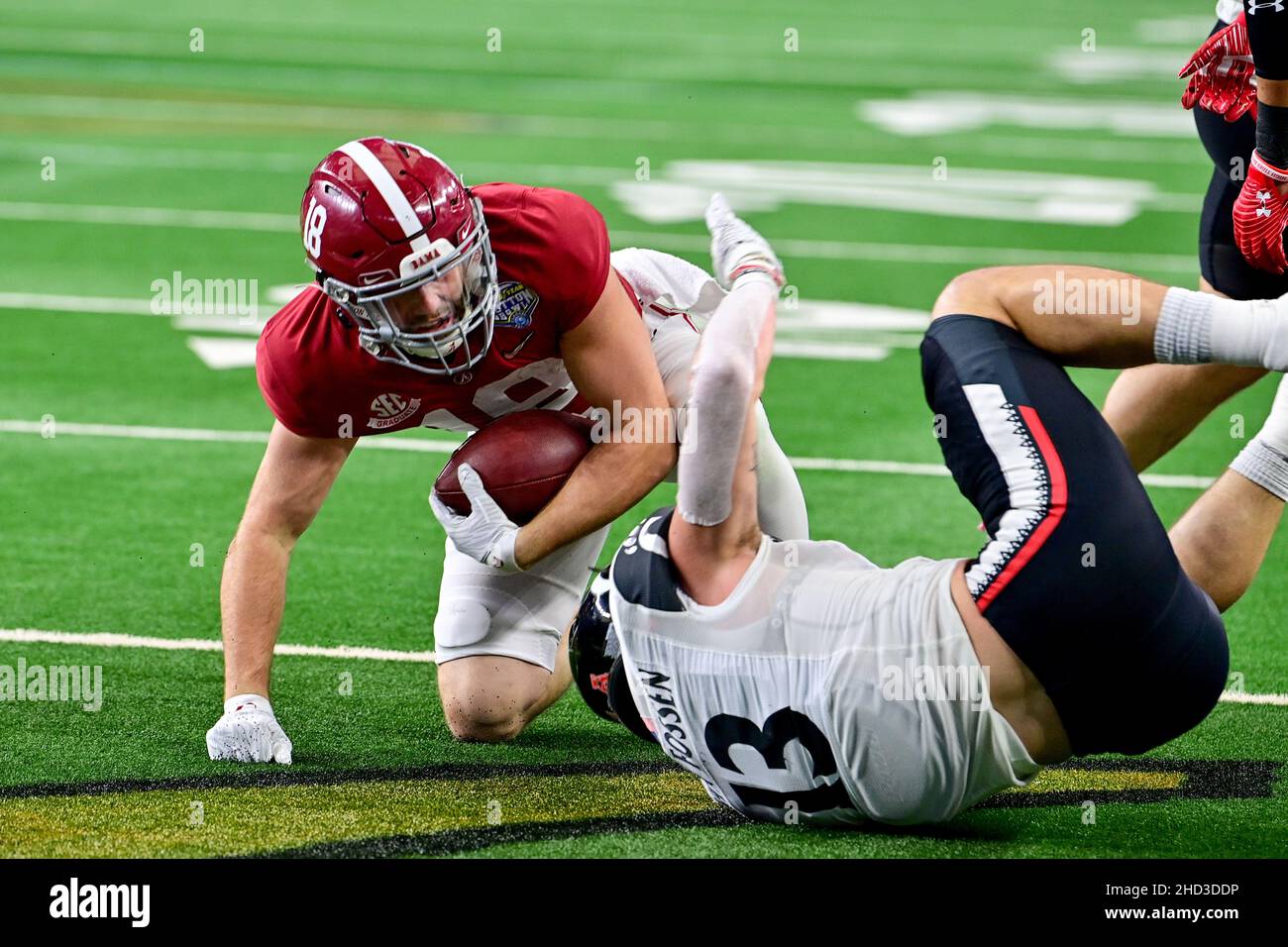 Alabama Crimson Tide wide receiver Slade Bolden (18) dives into the end ...