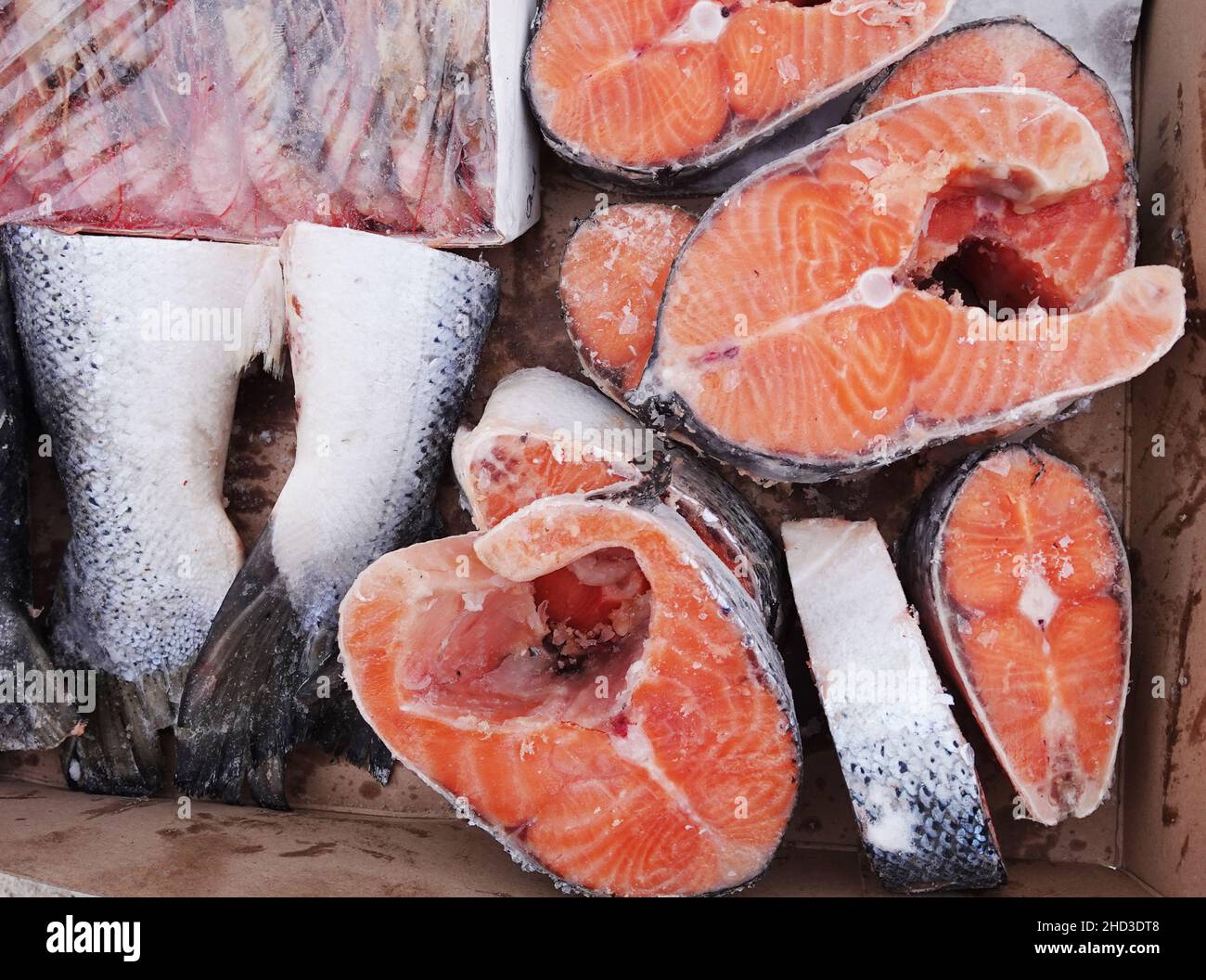 Frozen red fish at a market Stock Photo - Alamy