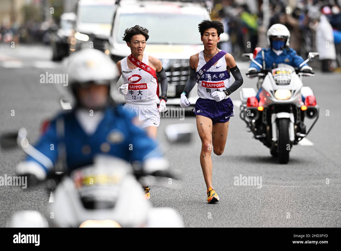 Tokyo, Japan. Credit: MATSUO. 2nd Jan, 2022. (L-R) Shun Teshima (), Ren ...