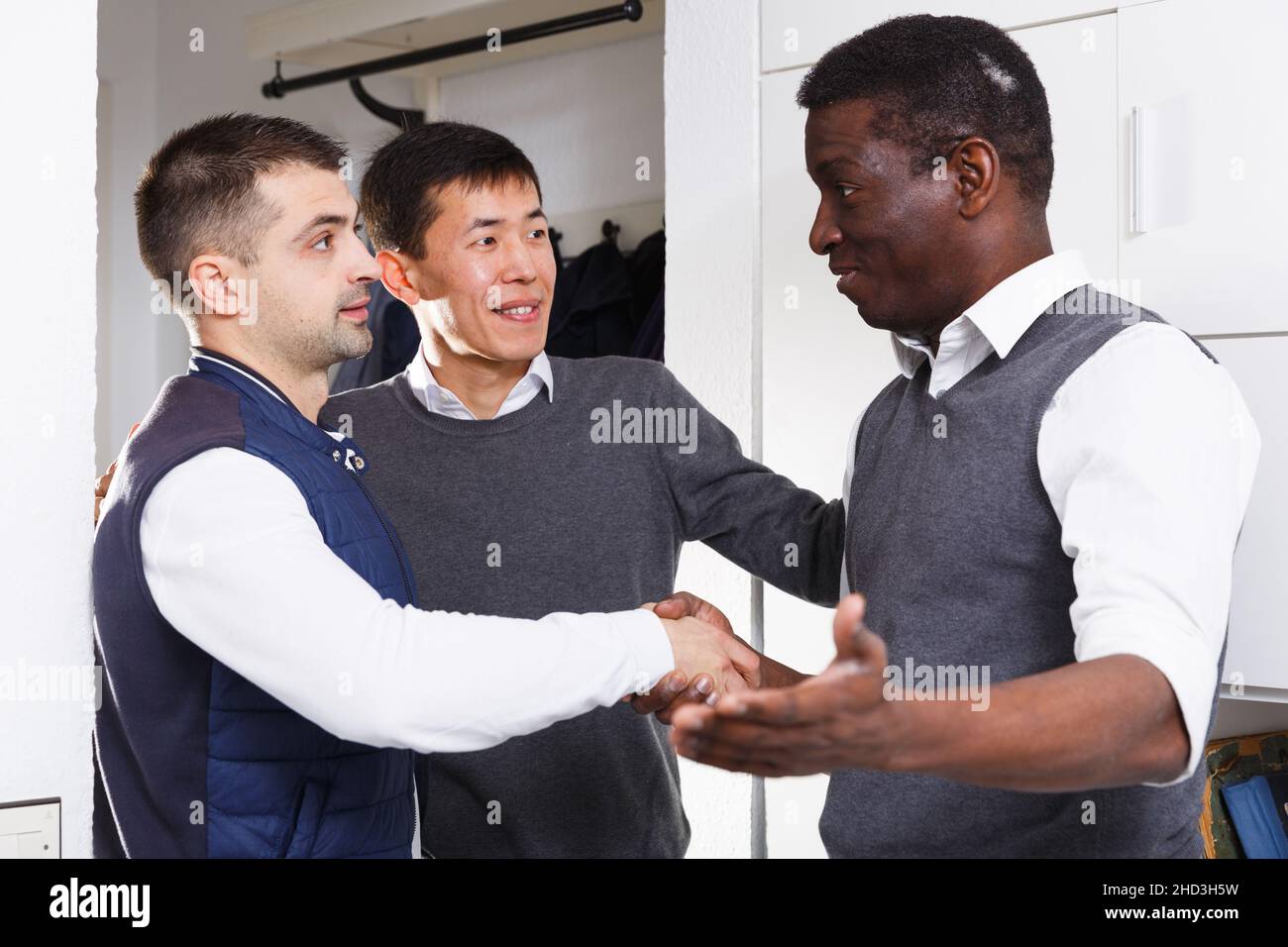 Visiting friends house hi-res stock photography and images - Alamy