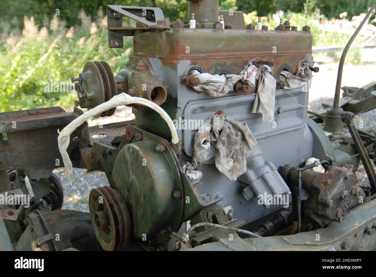 a view of old car engine Stock Photo - Alamy