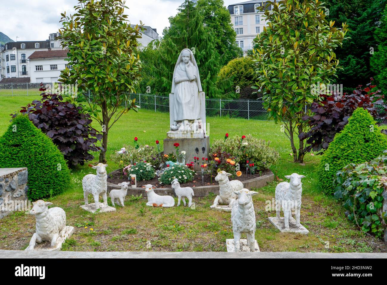 the Statue of Bernadette of Lourdes Stock Photo - Alamy