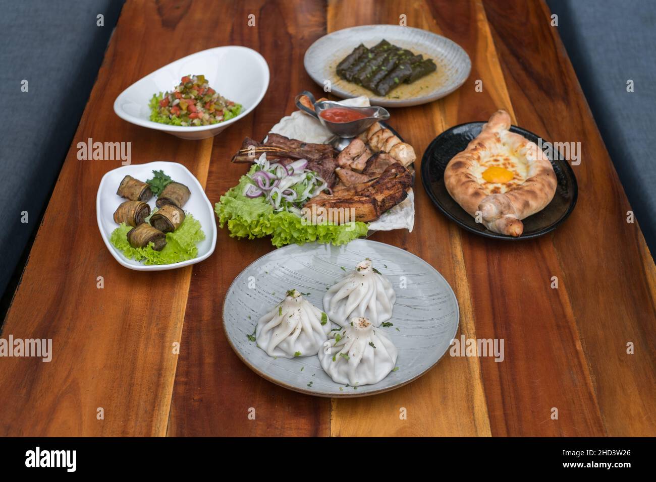 Feast table hi-res stock photography and images - Alamy