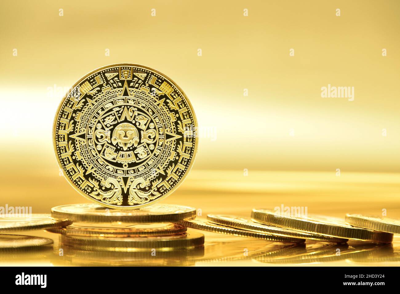 Aztec gold coin hi-res stock photography and images - Alamy