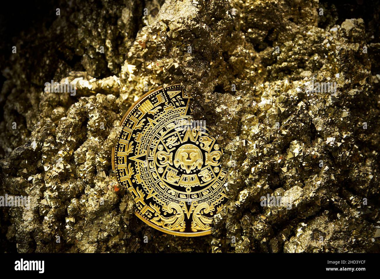 Aztec gold coin hi-res stock photography and images - Alamy