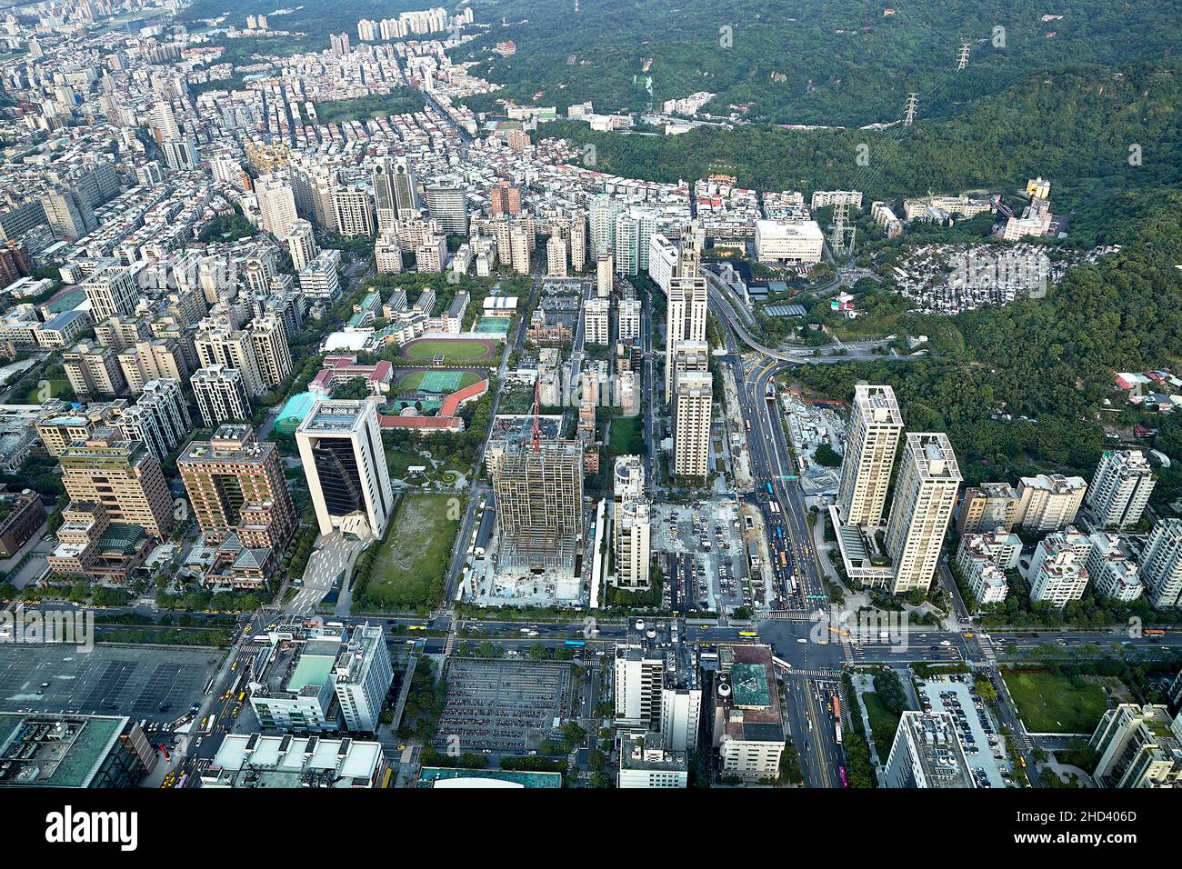 An aerial view of the city of Taipei from the observatory level on top ...