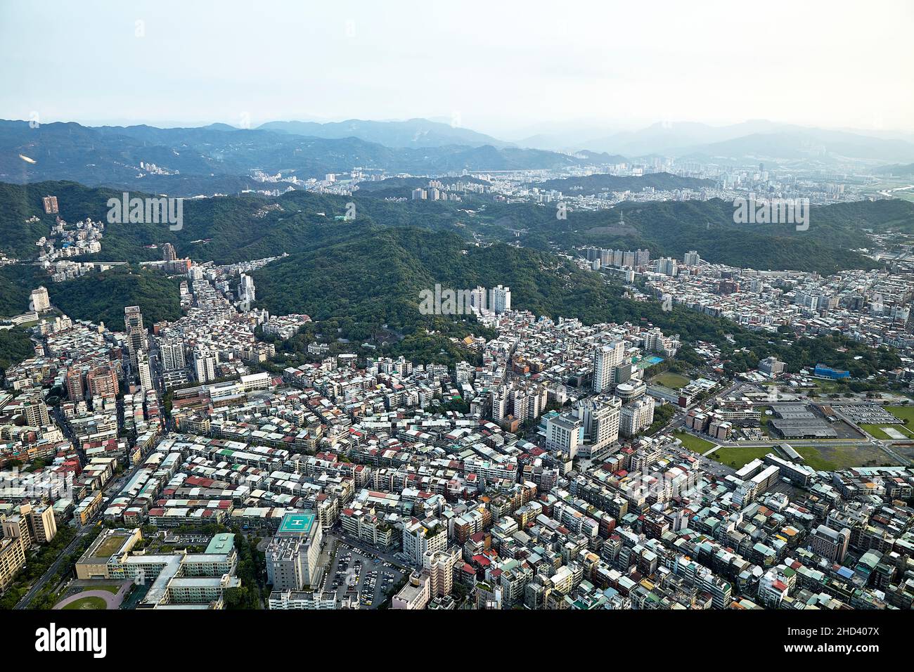 An aerial view of the city of Taipei from the observatory level on top ...