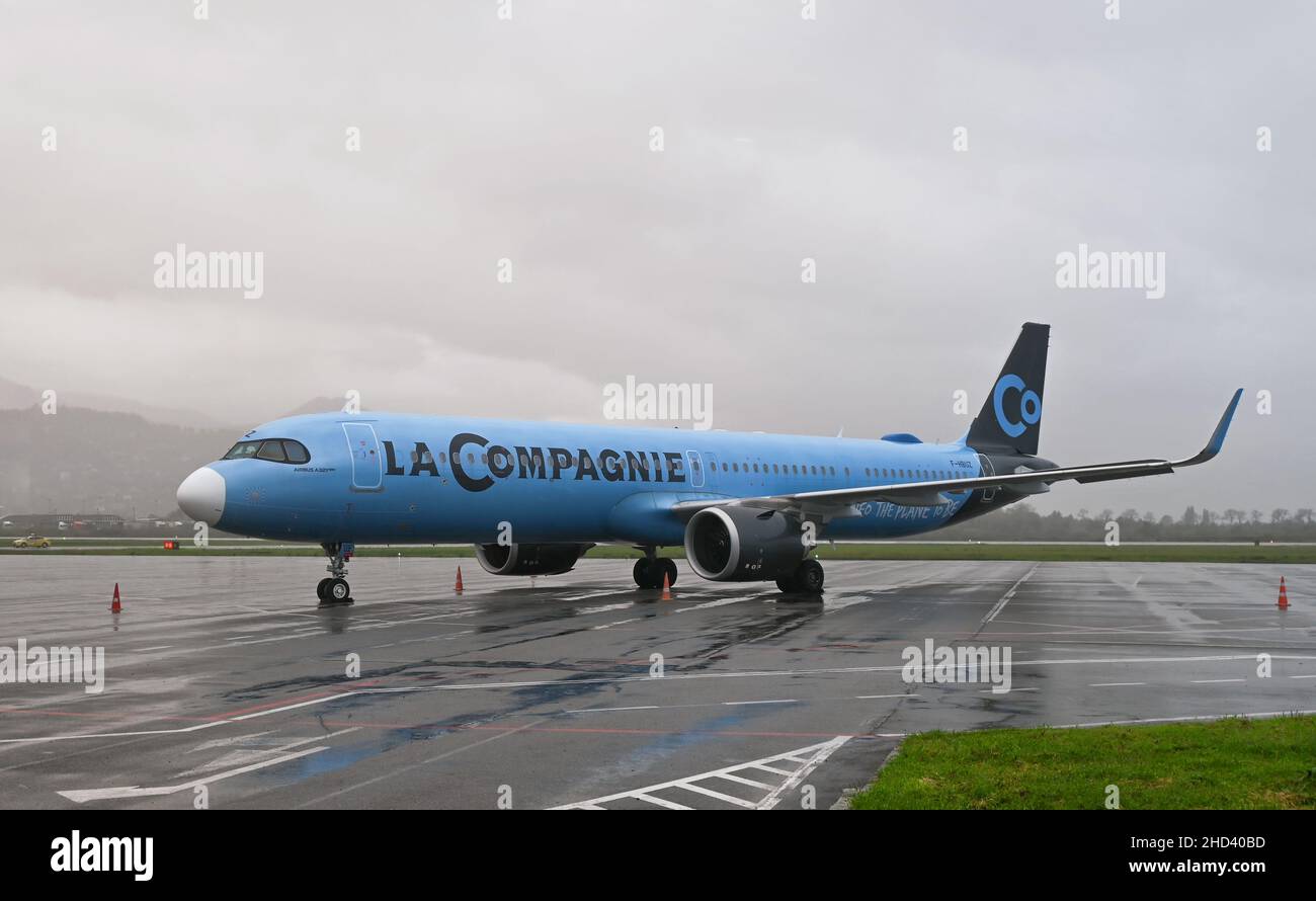 Airbus a321neo hi-res stock photography and images - Alamy