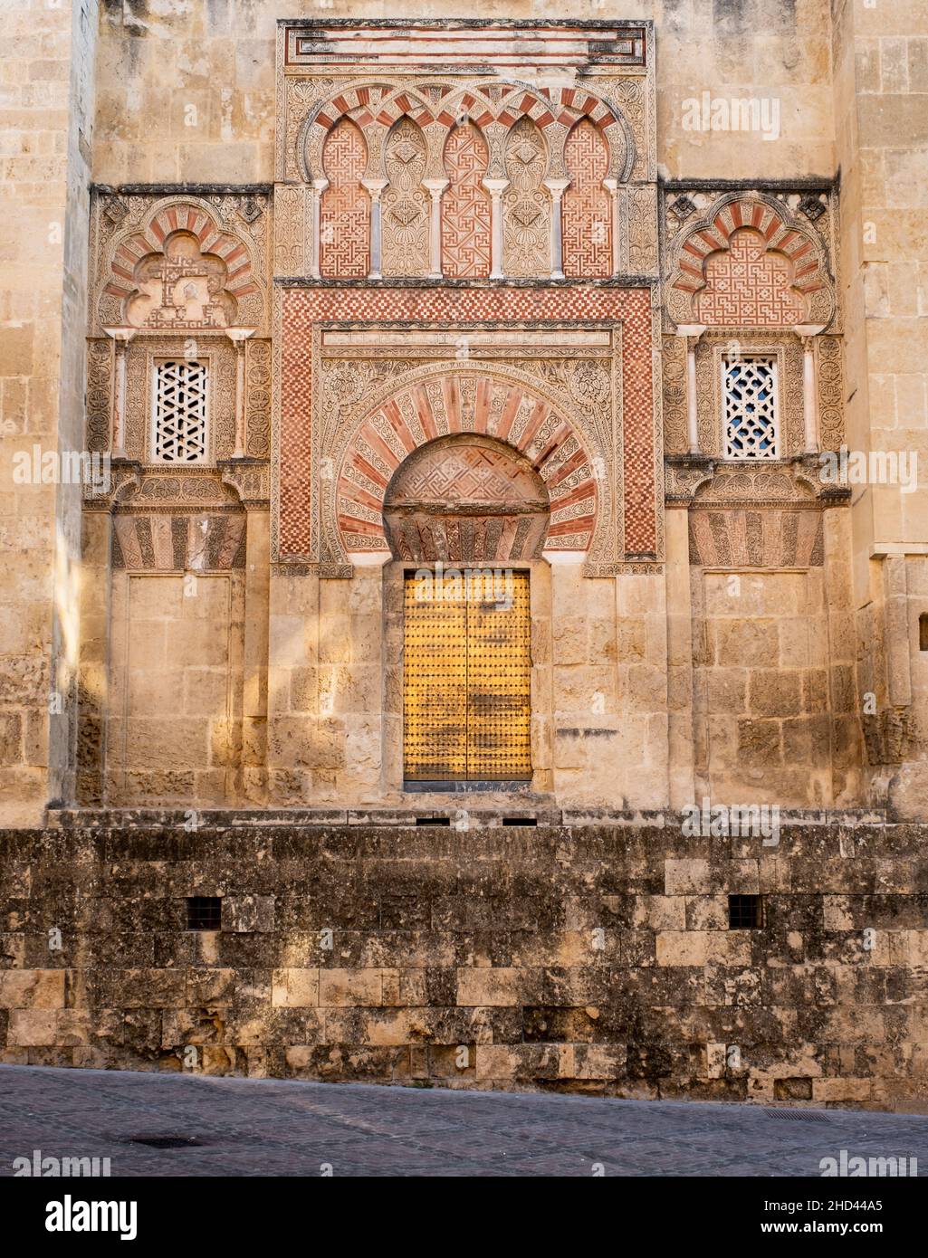 Moorish facade hi-res stock photography and images - Alamy