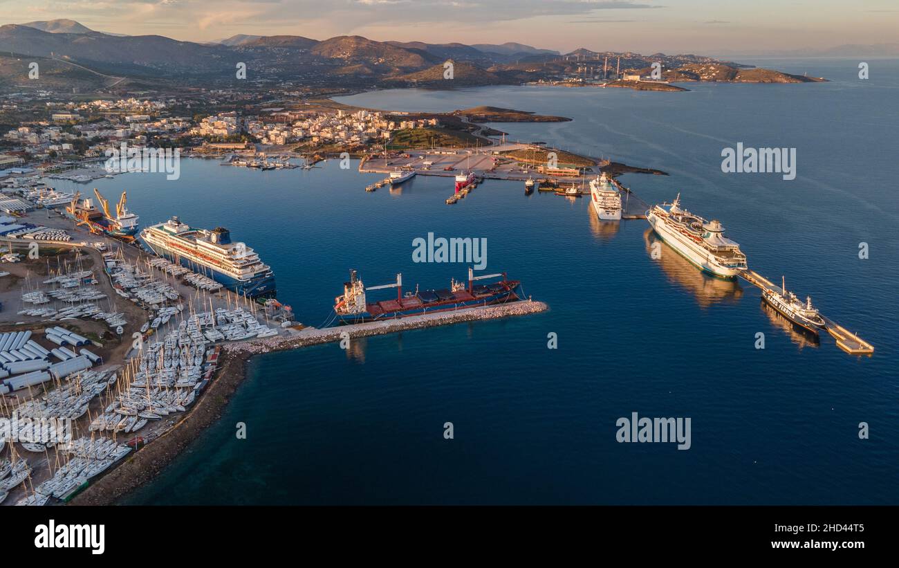 Lavrio ferry and greece hi-res stock photography and images - Alamy