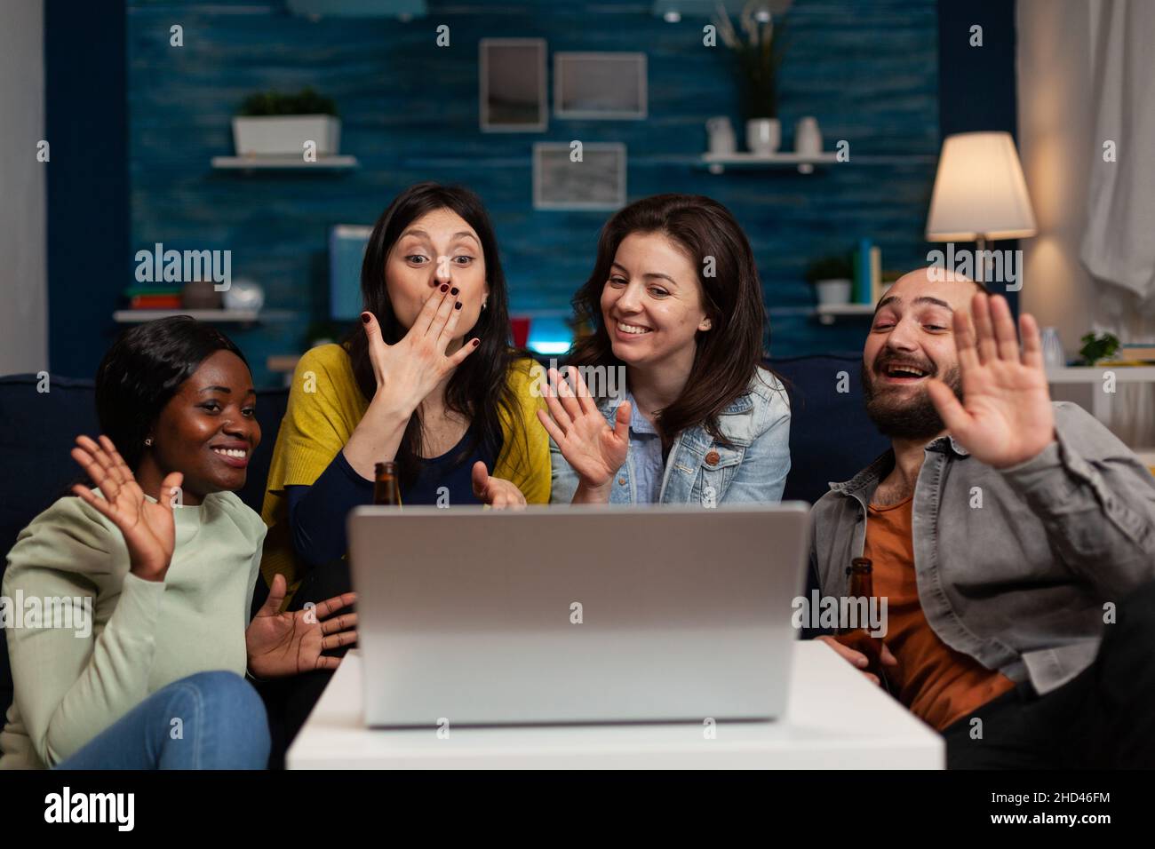 Happy people out socialising hi-res stock photography and images - Alamy