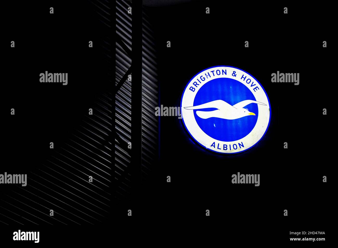 Wolverhampton wanderers crest hi-res stock photography and images - Alamy