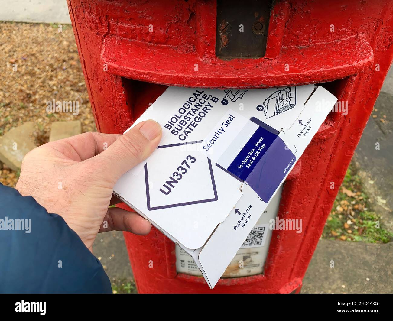 Covid pcr test laboratory processing hi-res stock photography and ...