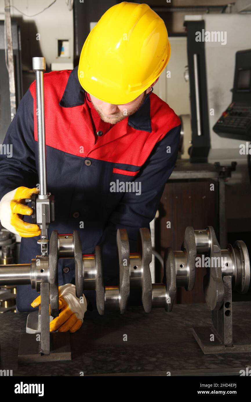 CMM machine measuring on the crankshaft Stock Photo - Alamy