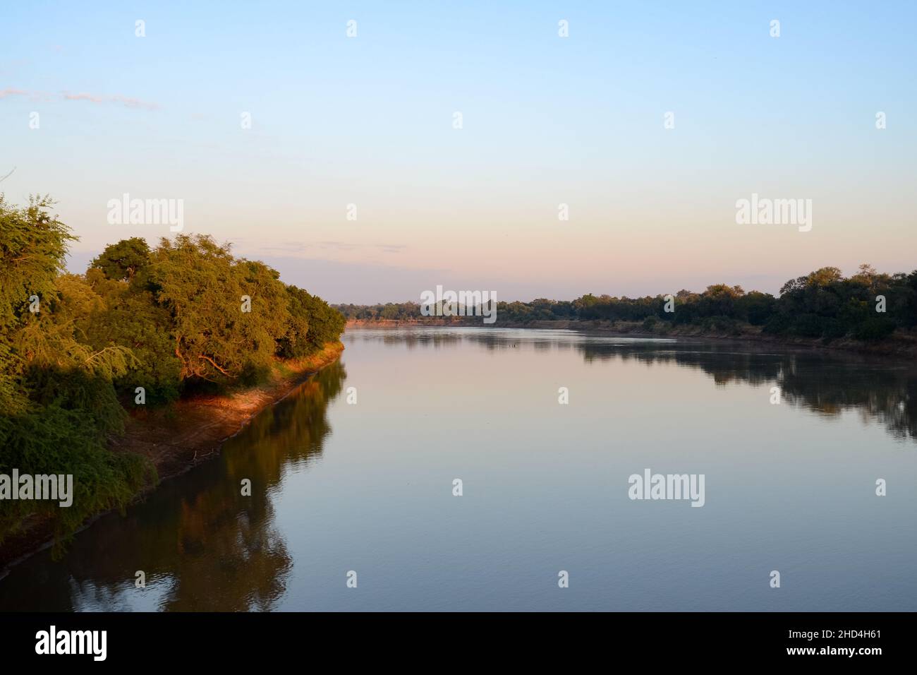 Luangwa national park hi-res stock photography and images - Alamy