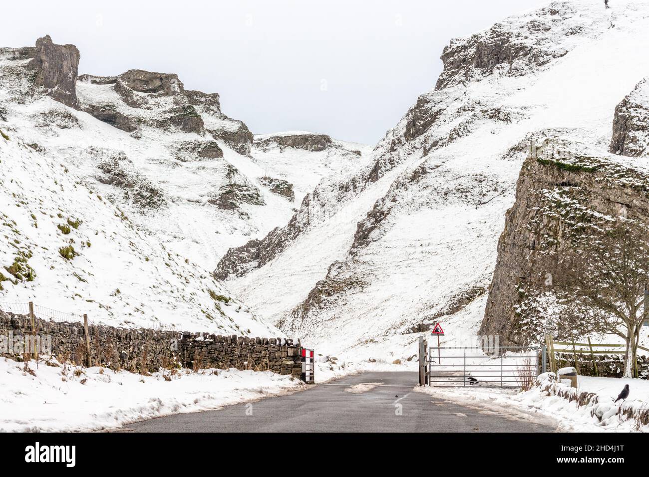 Winnats pass snow road hi-res stock photography and images - Alamy