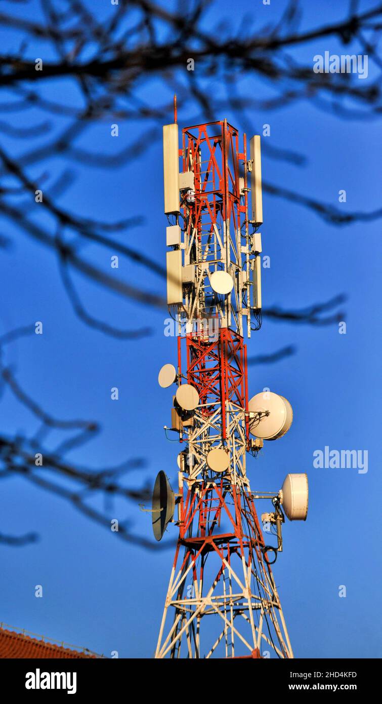 Cell tower engineer hi-res stock photography and images - Alamy