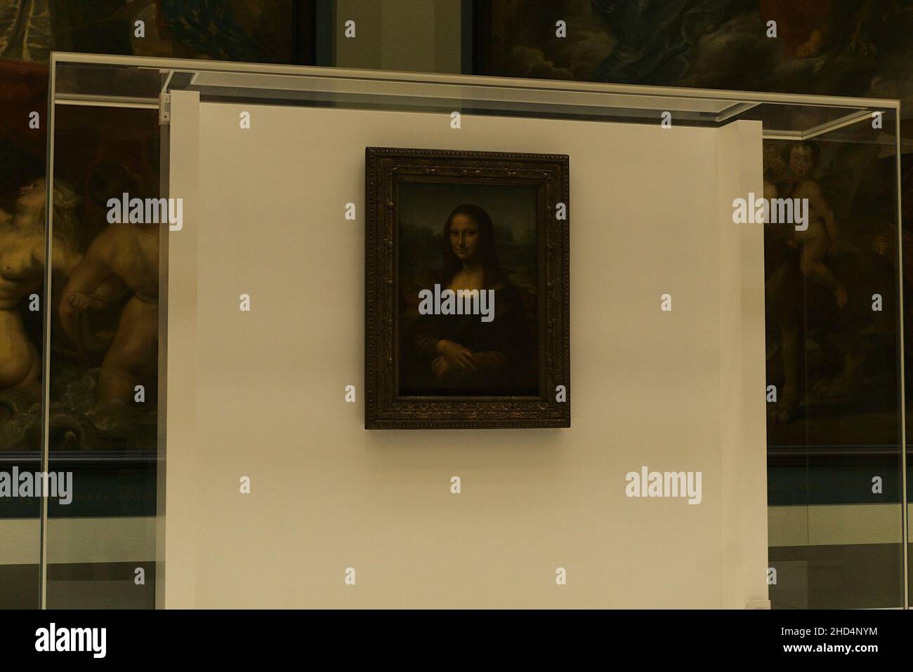 Painting of the Mona Lisa in the Louvre museum Stock Photo - Alamy