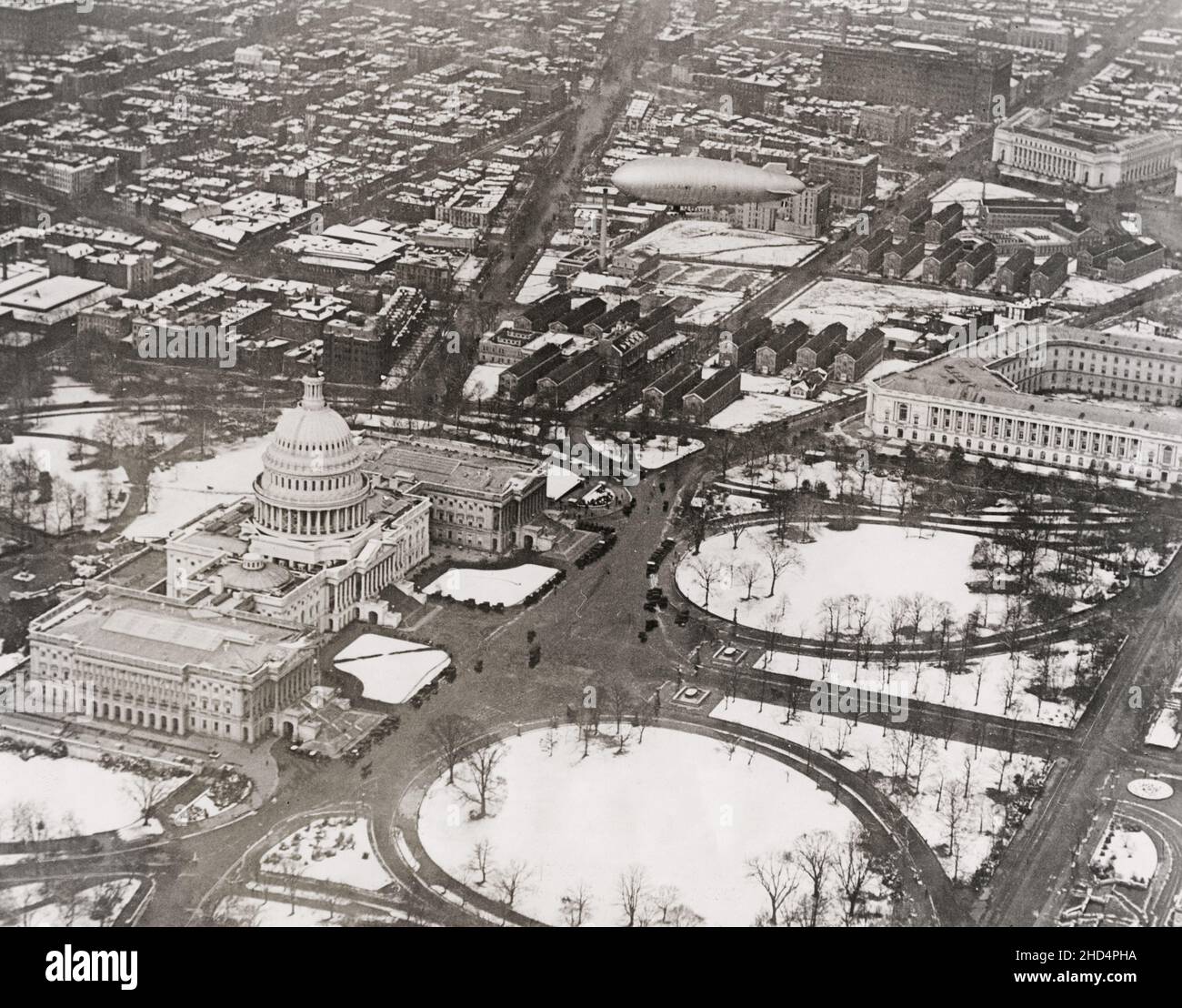 Vintage early 20th century press photograph: C-7 Navy blimp, airship ...