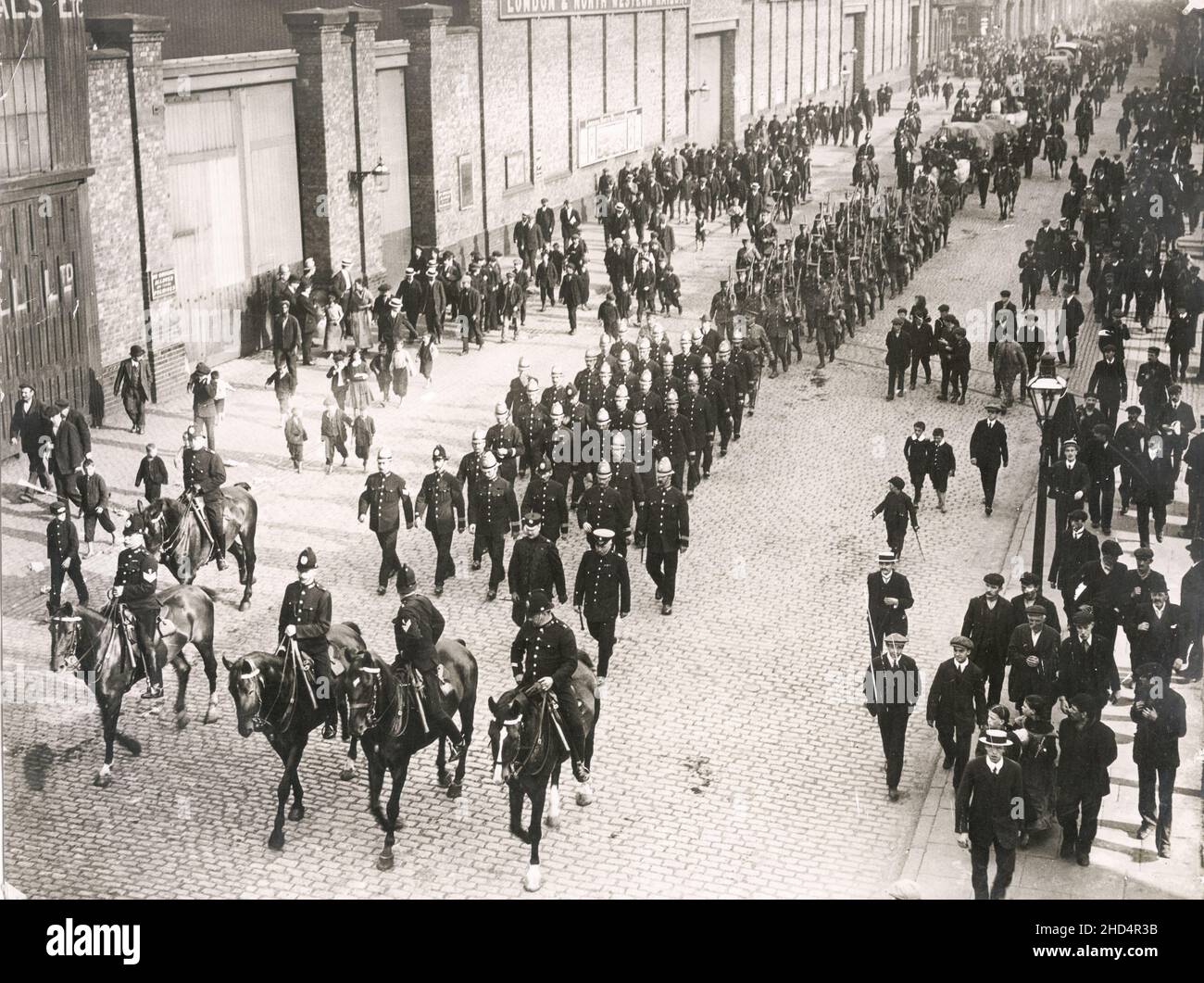 Vintage early 20th century press photograph: 1920's labour strikes, UK ...