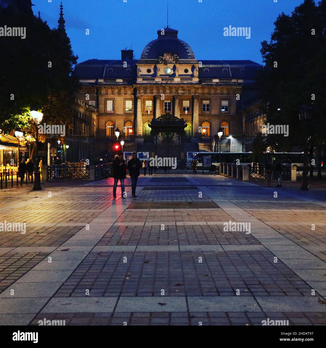 The paris parliament hi-res stock photography and images - Alamy