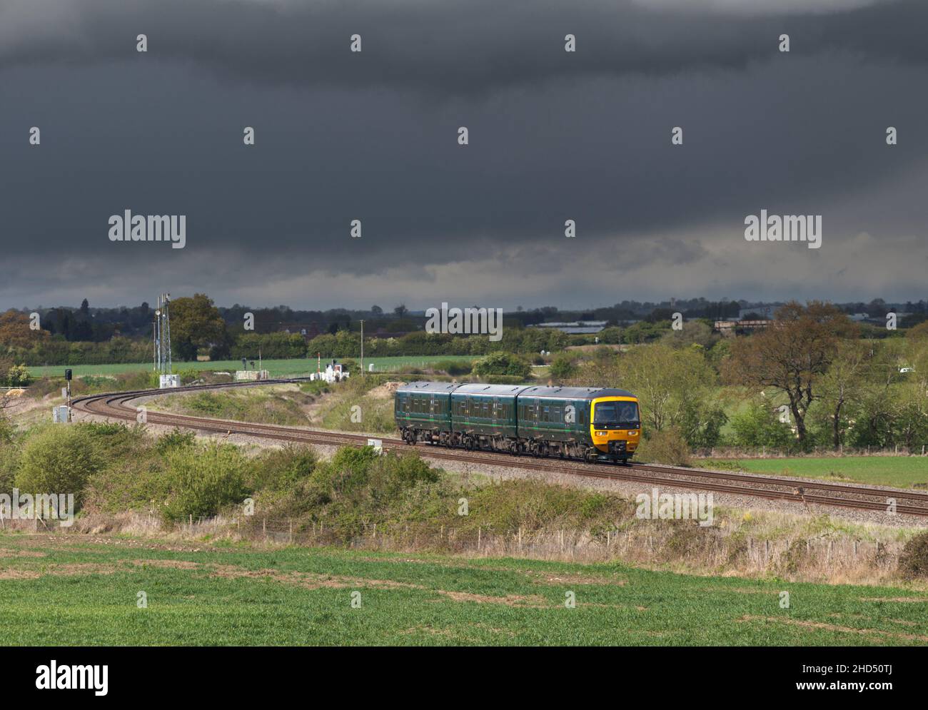 Great Western railway class 166 Thames turbo train passing Stoke ...