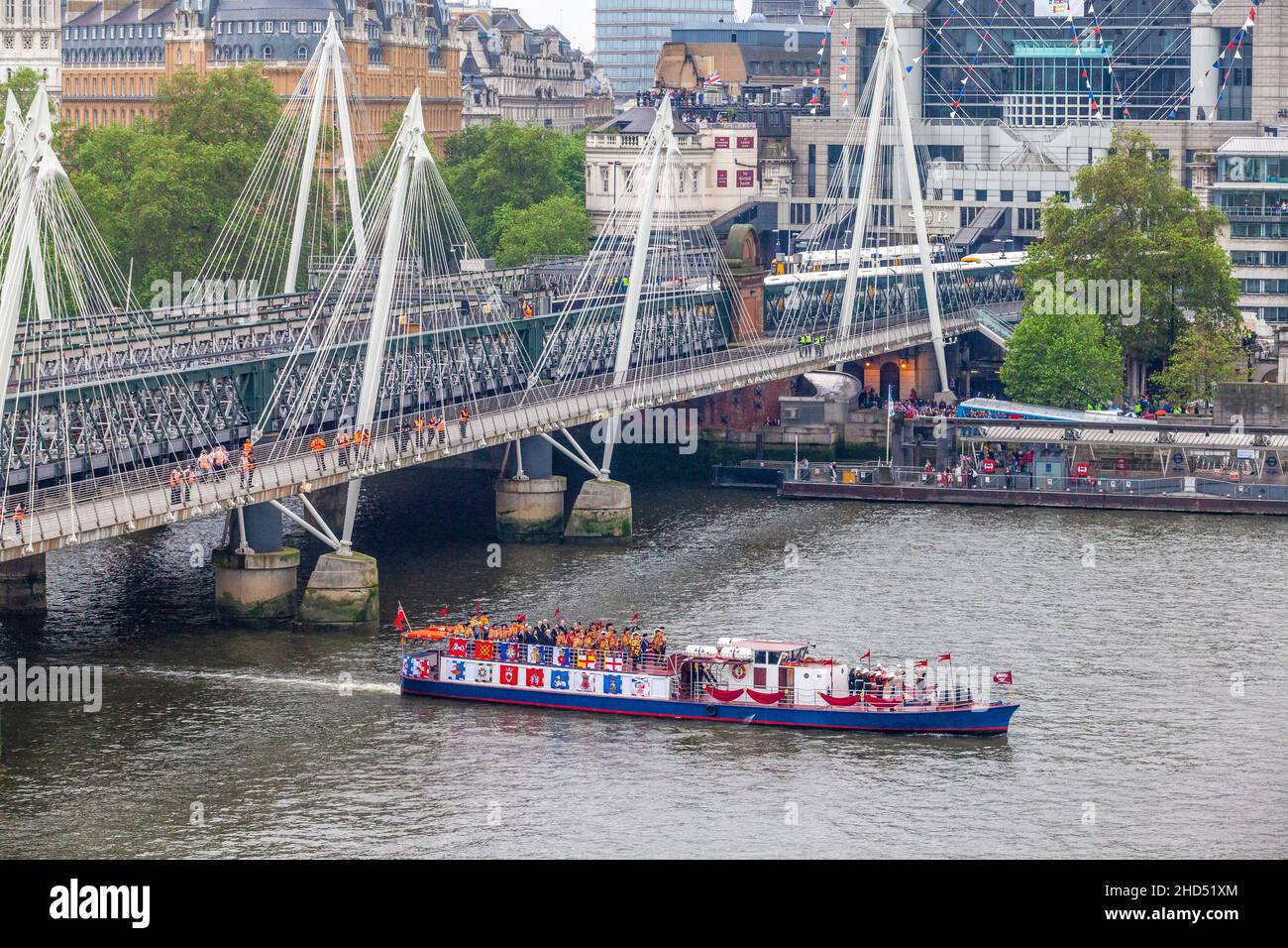 Jubilee pageant hi-res stock photography and images - Alamy