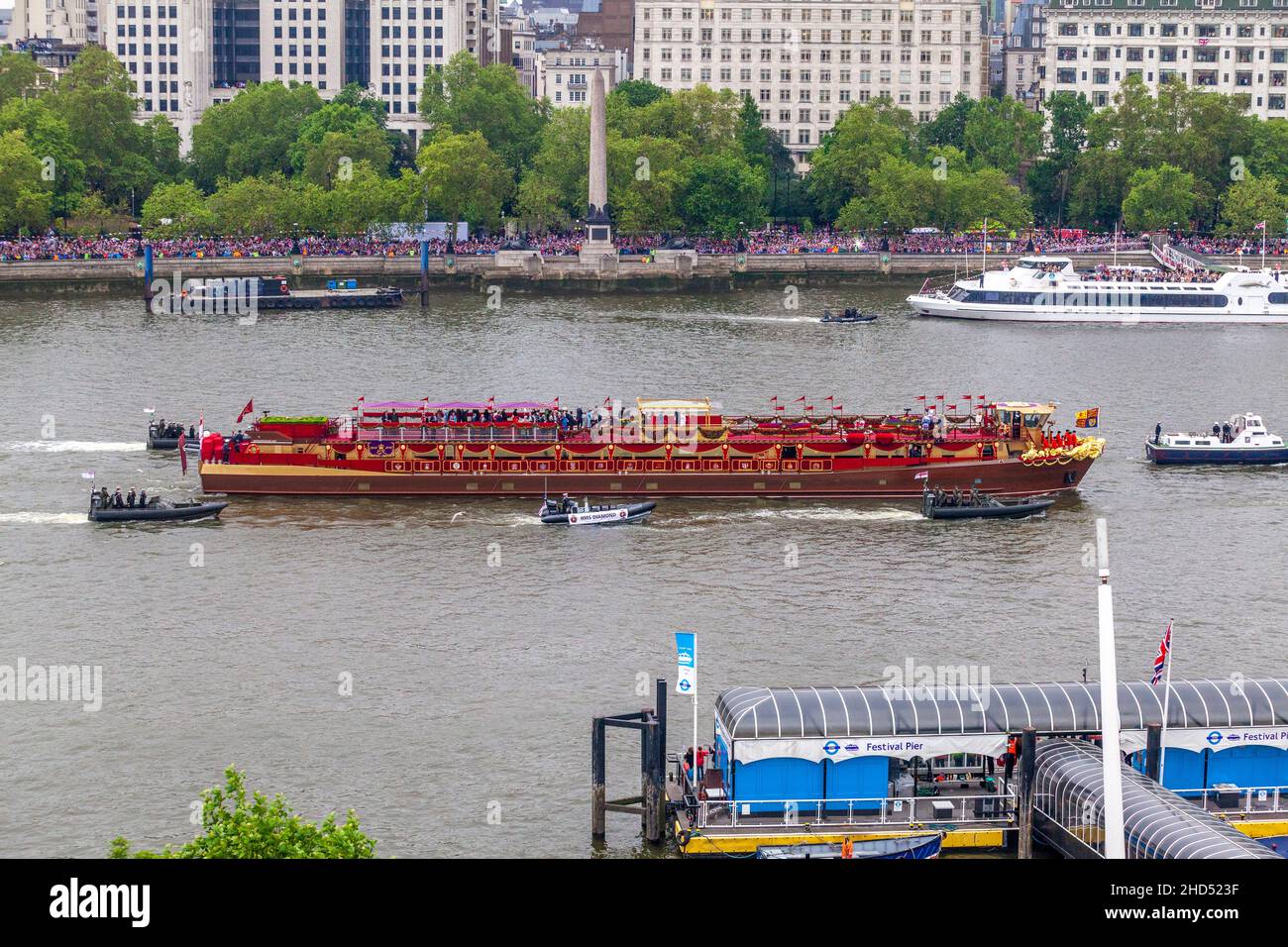 Thames river pageant hi-res stock photography and images - Alamy