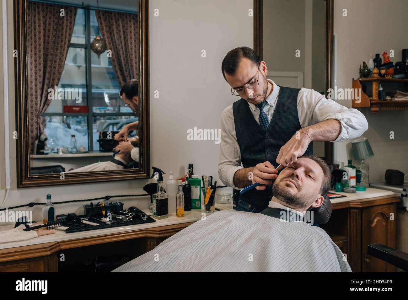 Hair razor hi-res stock photography and images - Alamy