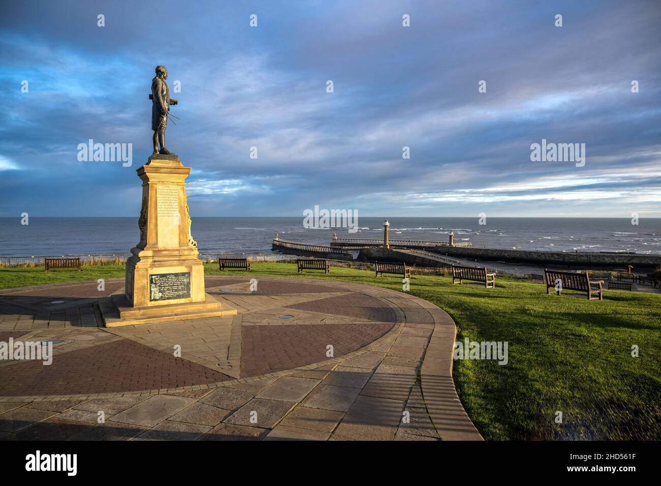 Captain Cook Monument in Whitby Stock Photo - Alamy