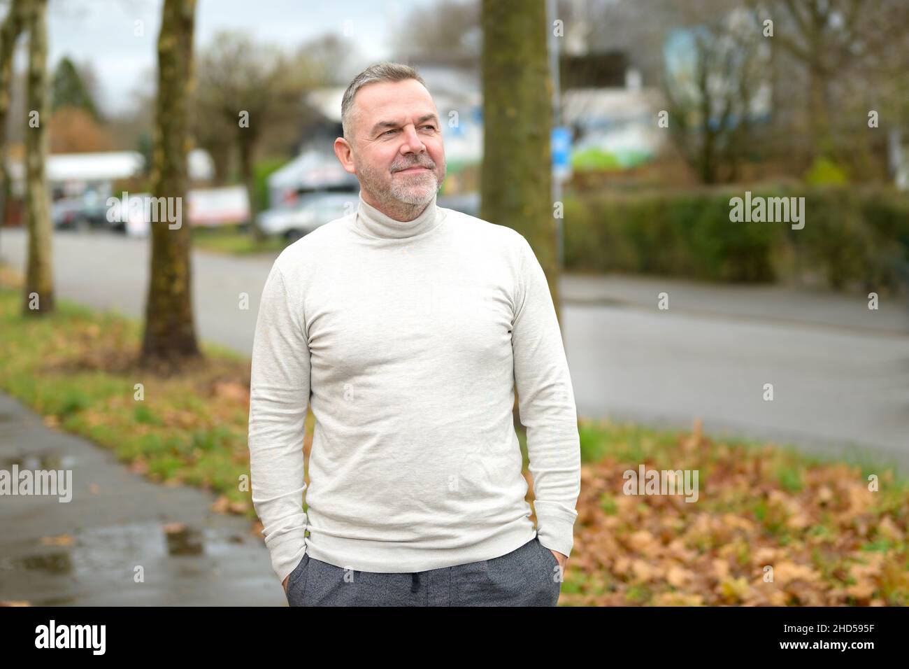 Relaxed stance hi-res stock photography and images - Alamy