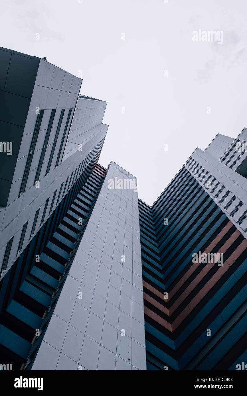 Modern apartment exterior angle hi-res stock photography and images - Alamy