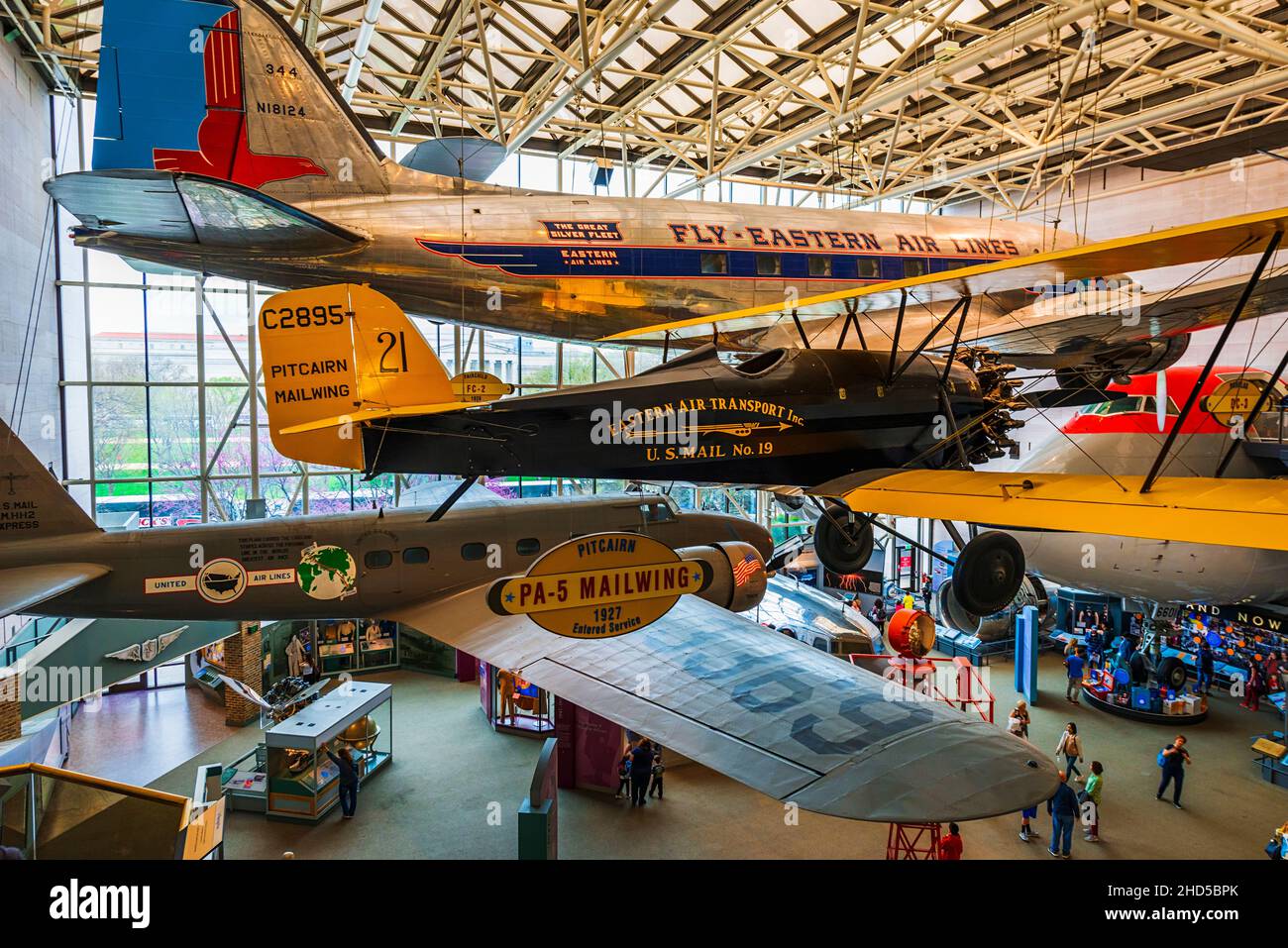 Airplane display at the Smithsonian National Air and Space Museum ...