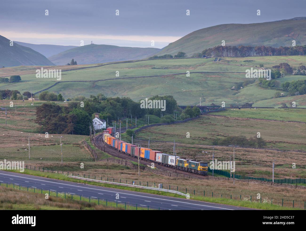 Freightliner class 90 electric locomotives double heading a intermodal ...