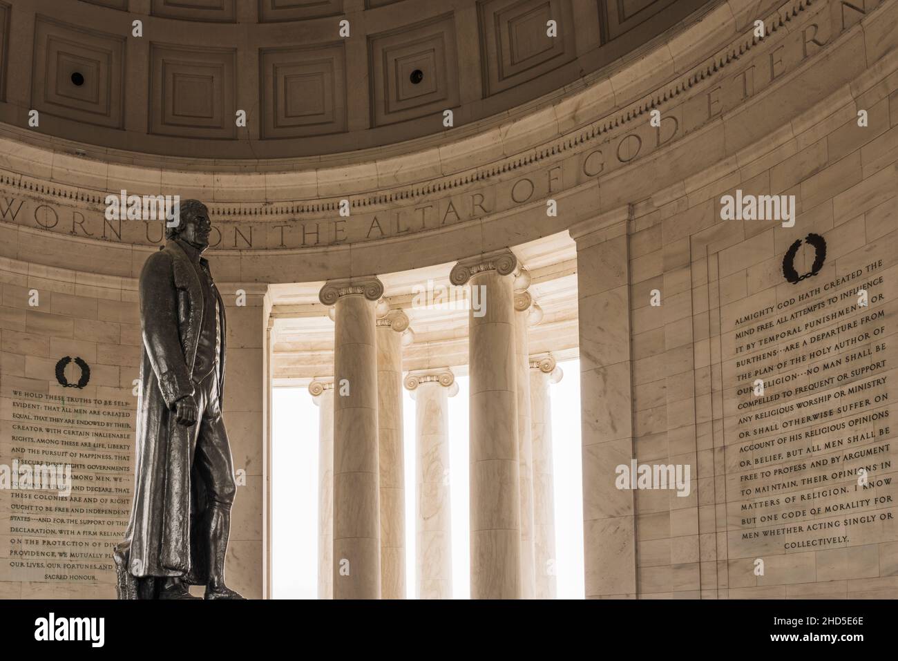 Statue and inscription inside the Thomas Jefferson Memorial, Washington ...