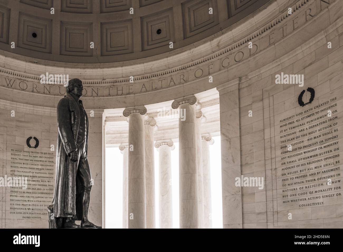 Statue and inscription inside the Thomas Jefferson Memorial, Washington, DC USA Stock Photo - Alamy