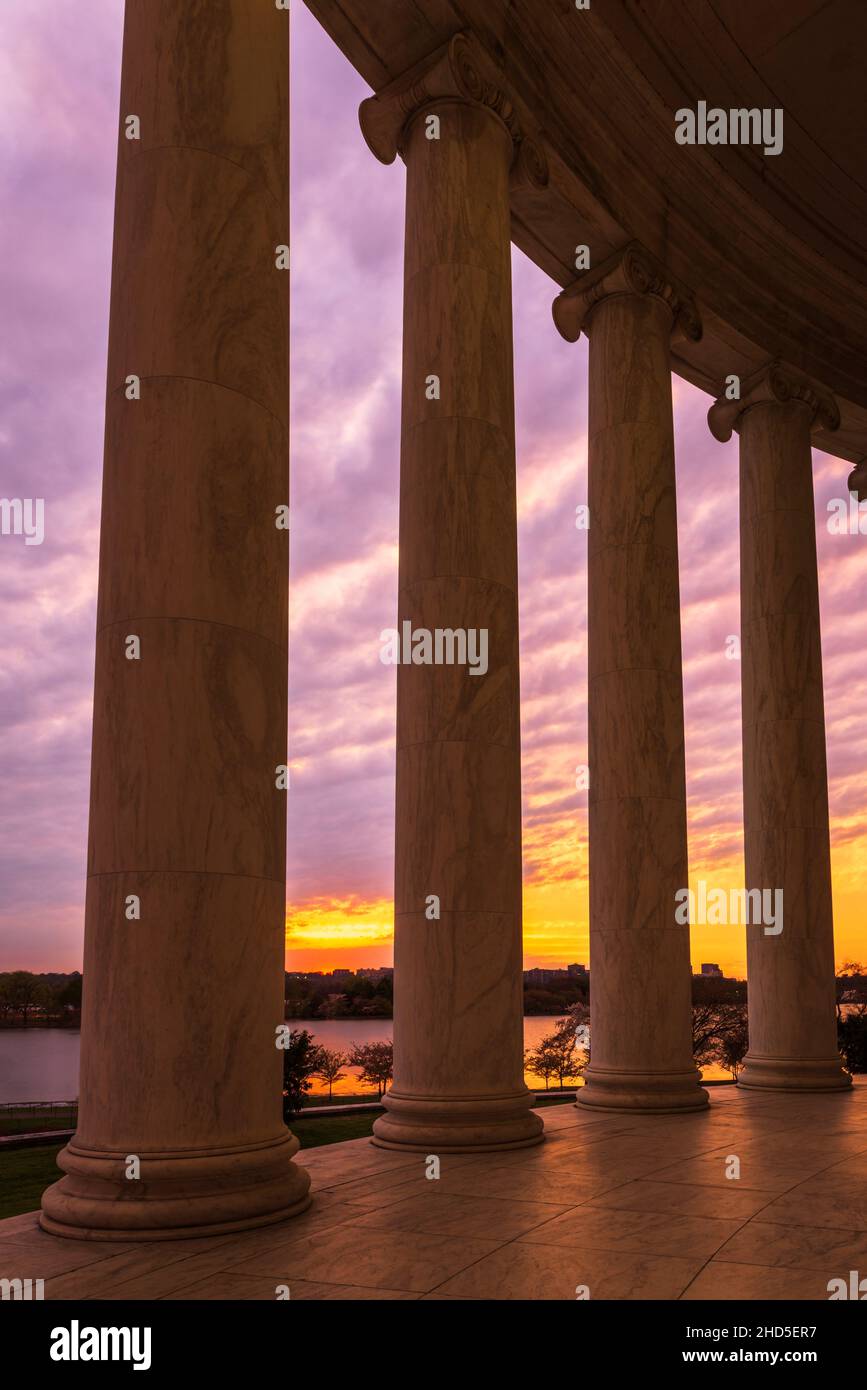 Sunset through columns at the Thomas Jefferson Memorial, Washington, DC ...