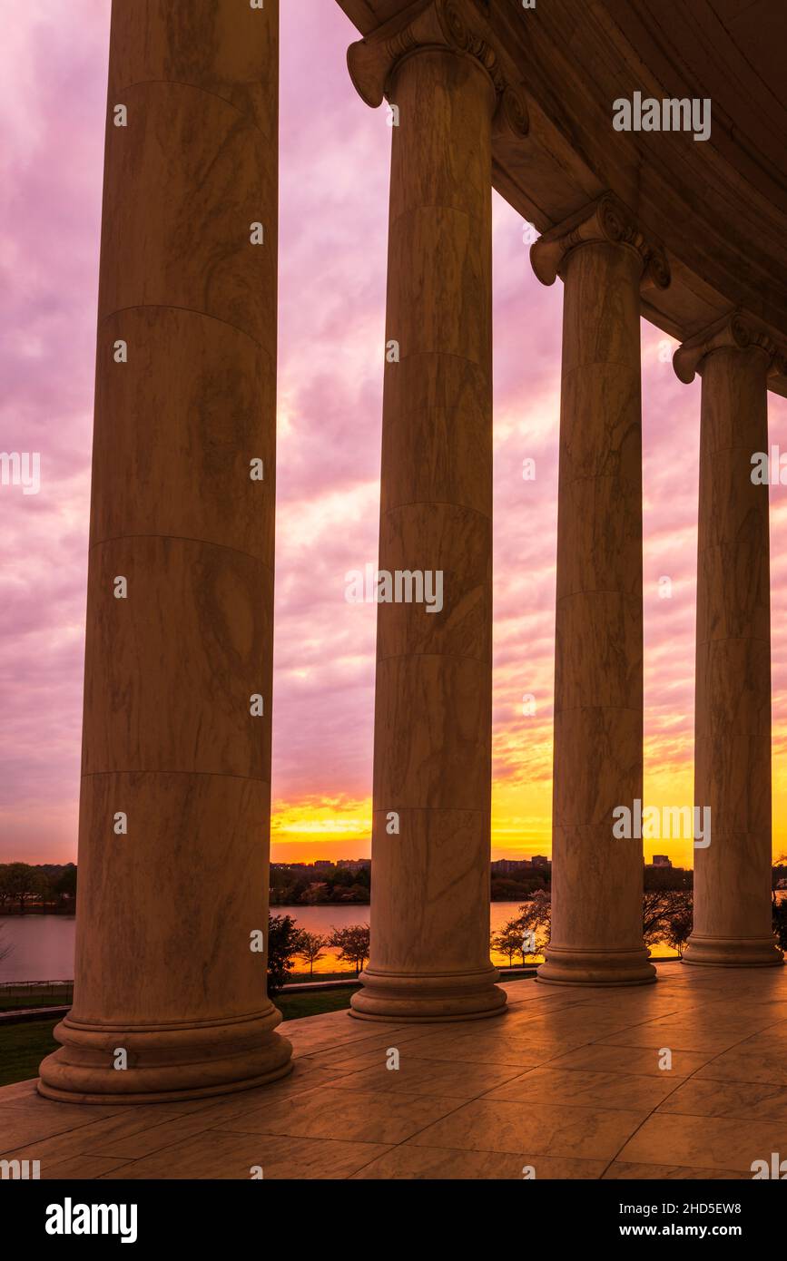 Sunset through columns at the Thomas Jefferson Memorial, Washington, DC ...