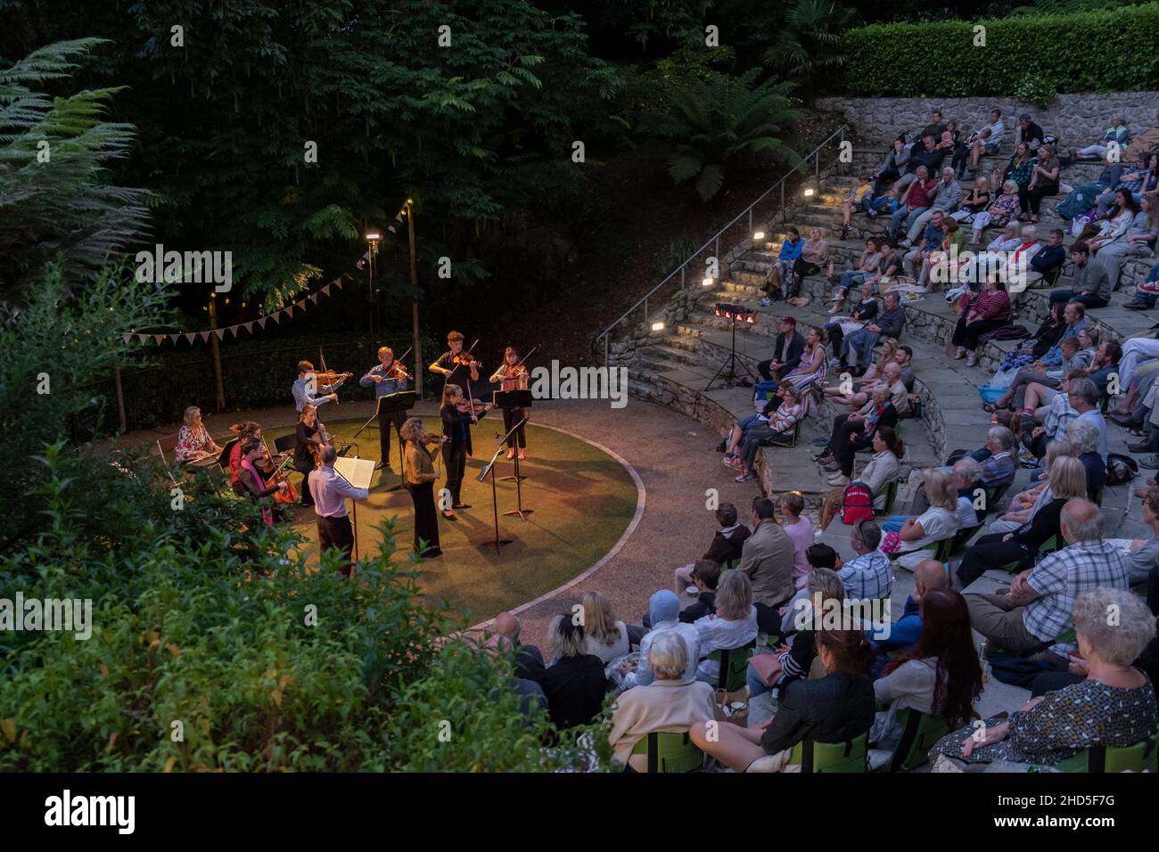 Trebah garden amphitheatre hi-res stock photography and images - Alamy