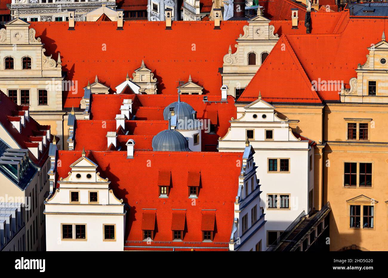 Stone roof tops hi-res stock photography and images - Alamy