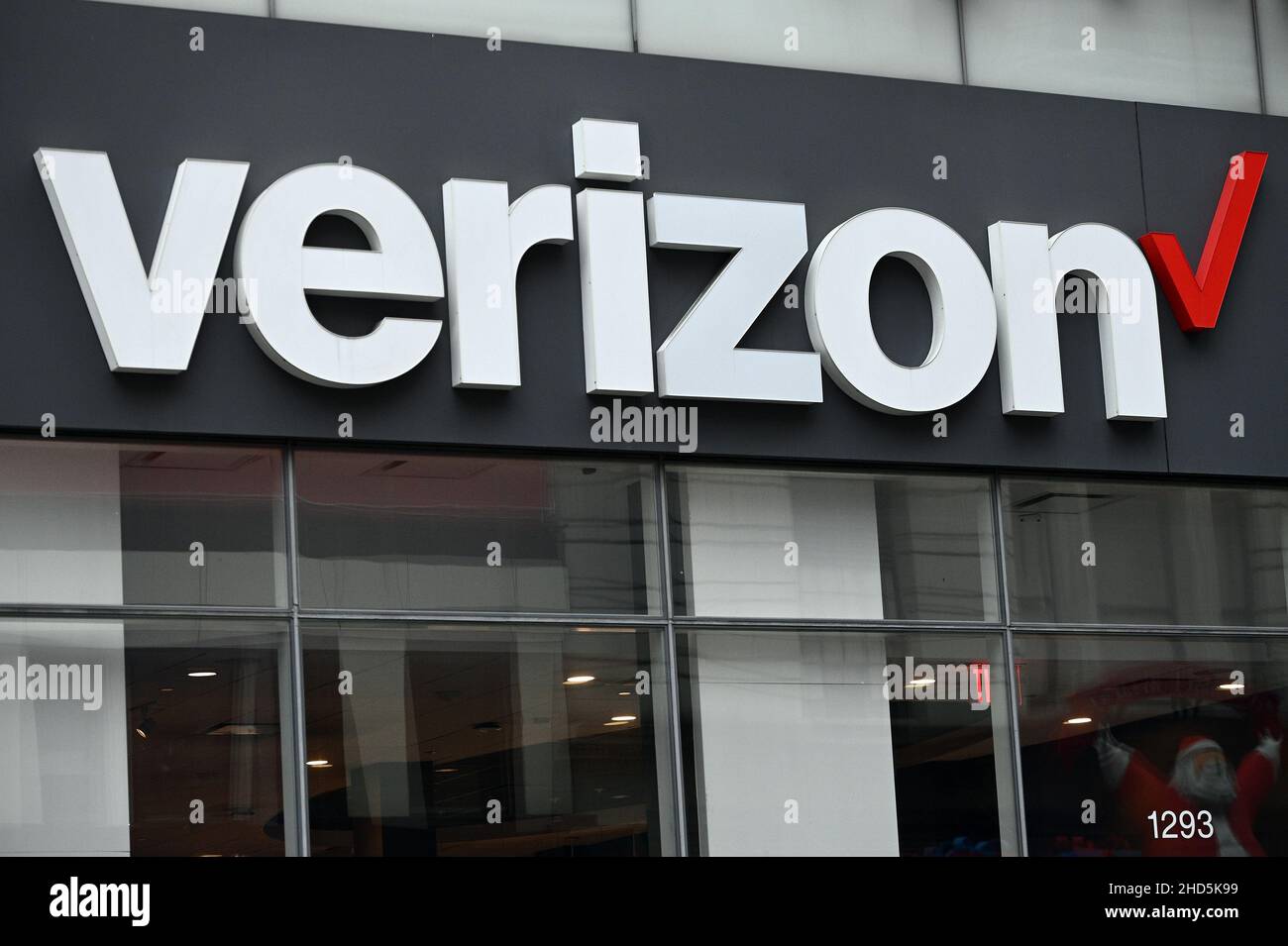 Verizon Wireless Retailer Logo