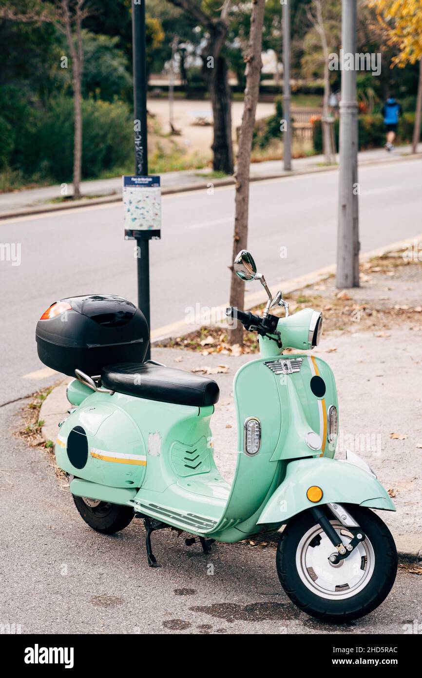 Mint green bike hi-res stock photography and images - Alamy
