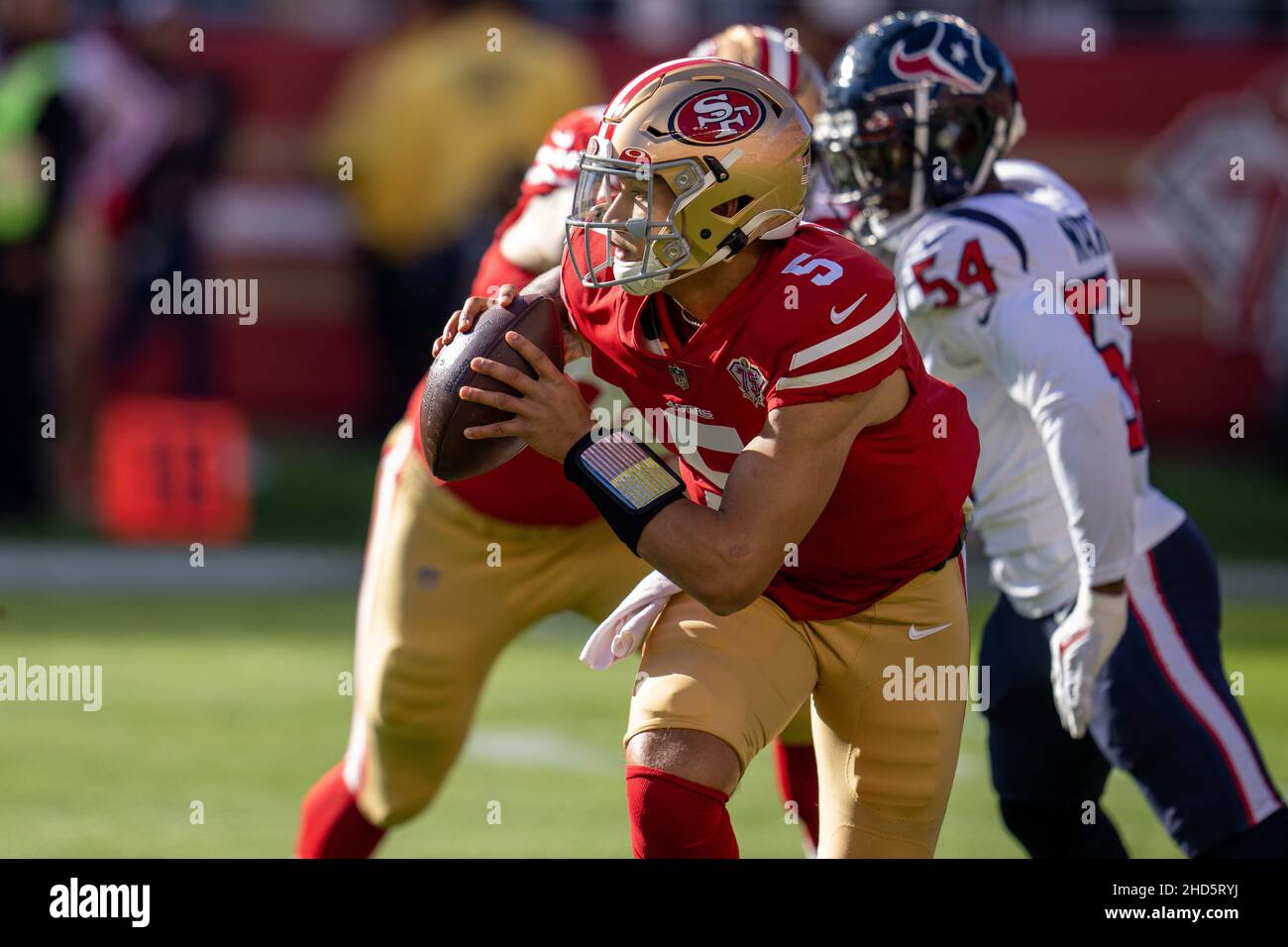 San Francisco 49ers quarterback Trey Lance (5) looks for a received ...