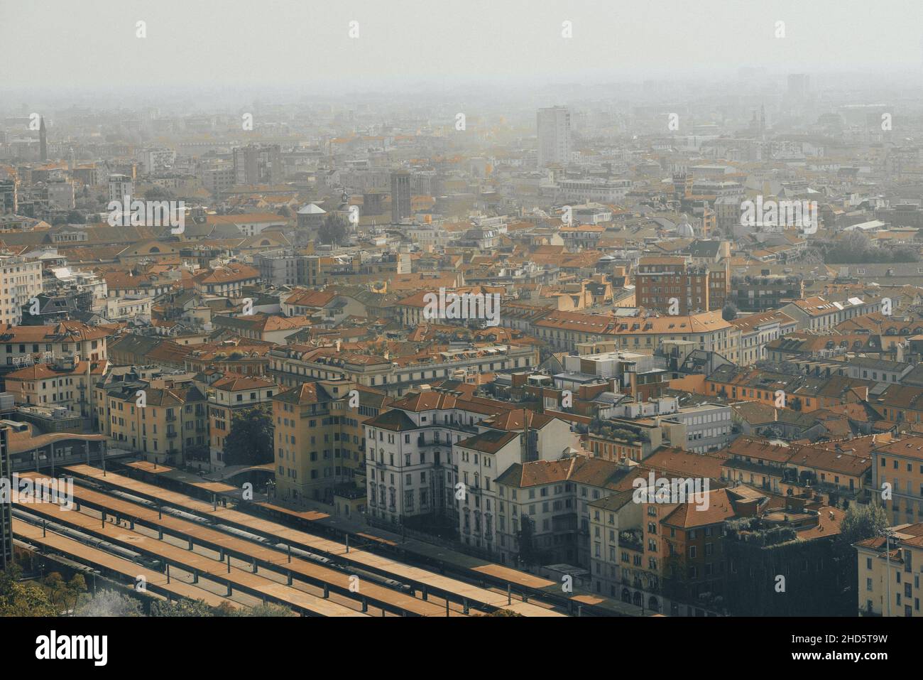 Aerial milano arco della pace hi-res stock photography and images - Alamy