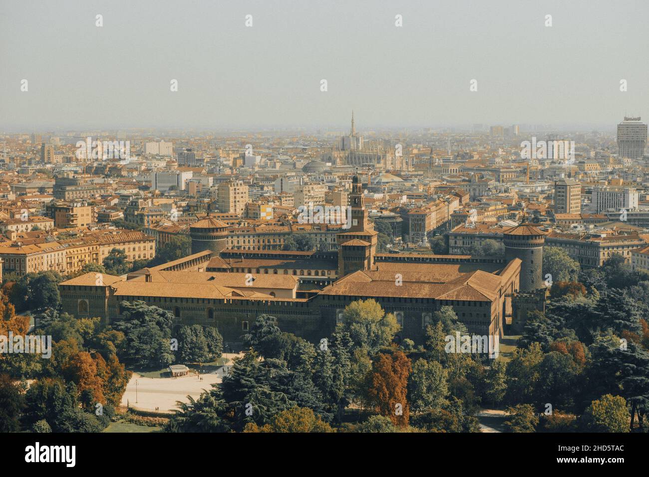 Aerial milano arco della pace hi-res stock photography and images - Alamy